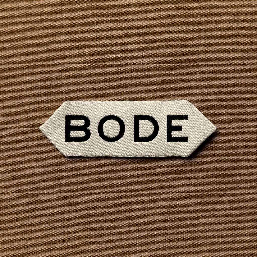 Con la mínima cantidad de elementos, Eric Wrenn diseñó el logotipo e ...